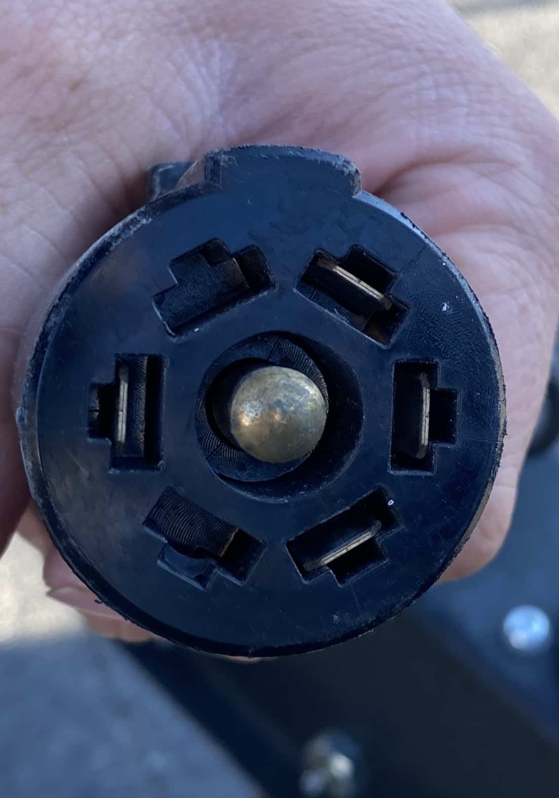 Towing a Trailer? What You Need to Know About Trailer Brakes - Weigh Safe