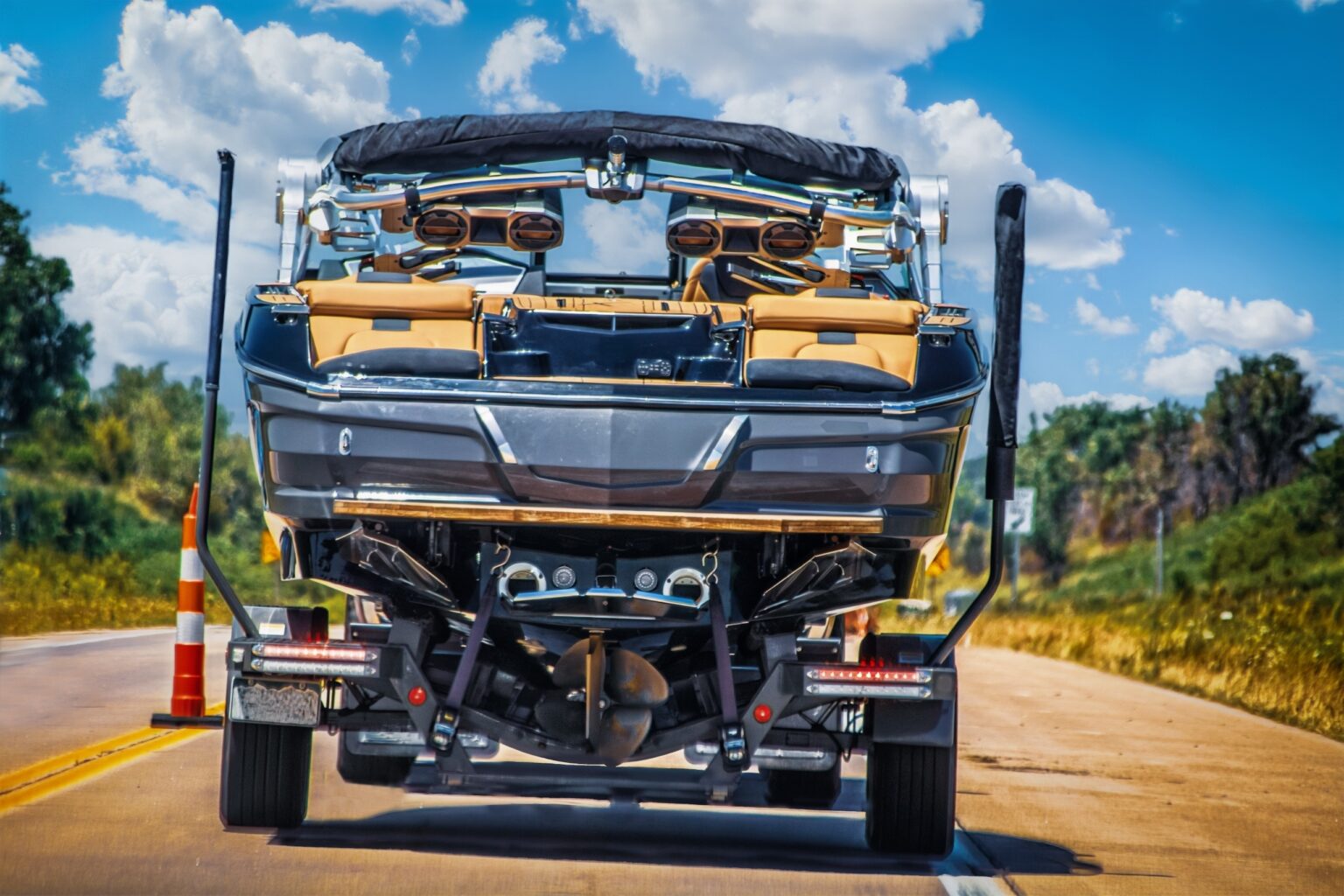 10 Essential Safety Tips for Towing Heavy Loads - Weigh Safe